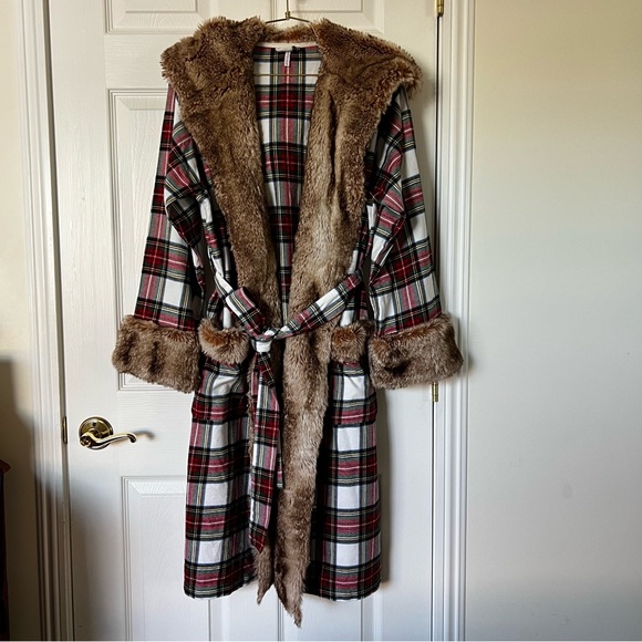 Pottery Barn | Intimates & Sleepwear | Pottery Barn Stewart Plaid ...